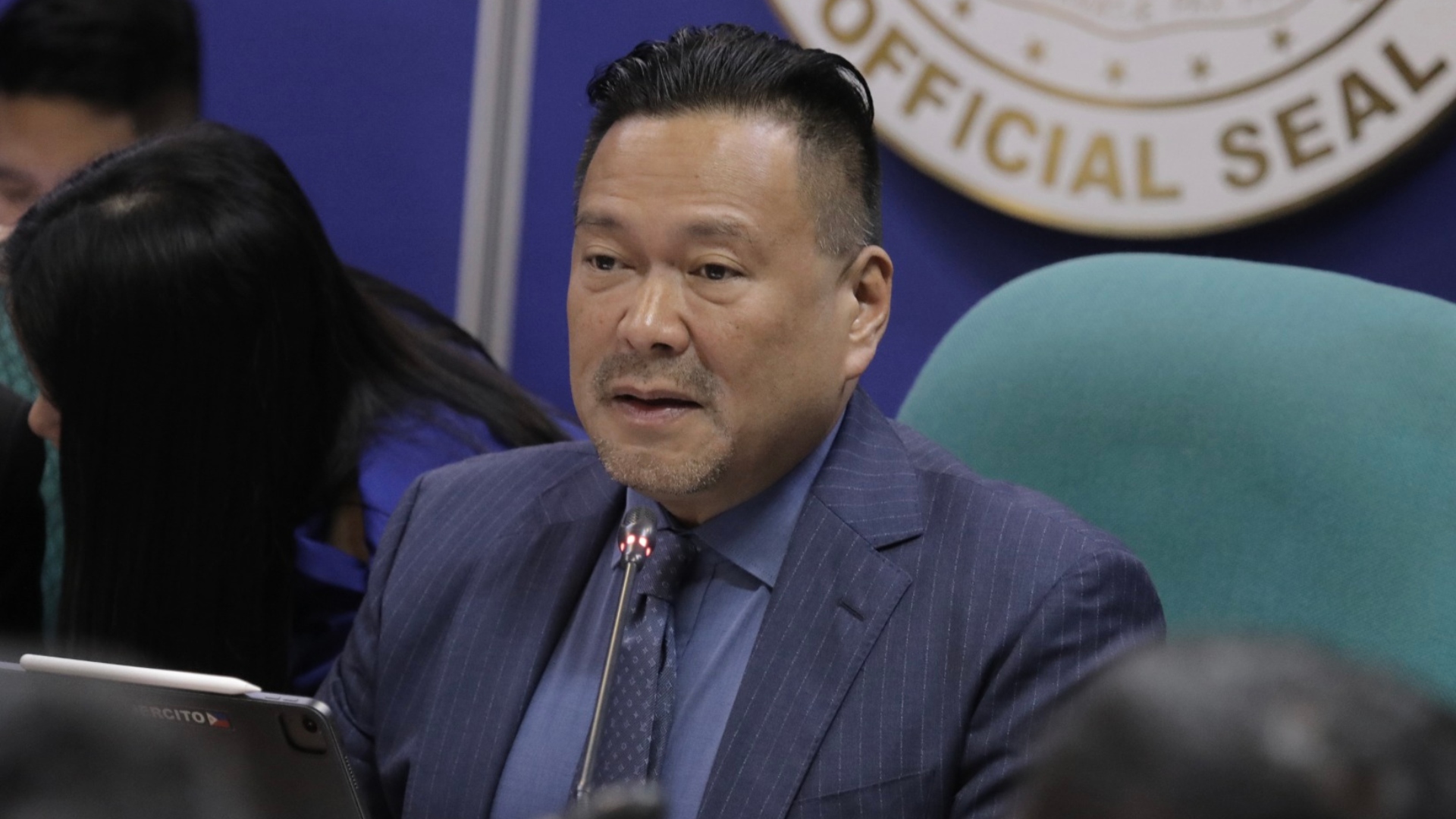 DAPAT BANTAY-SARADO! Ejercito Ibinida Solusyon Sa UHC Act | Politico.ph