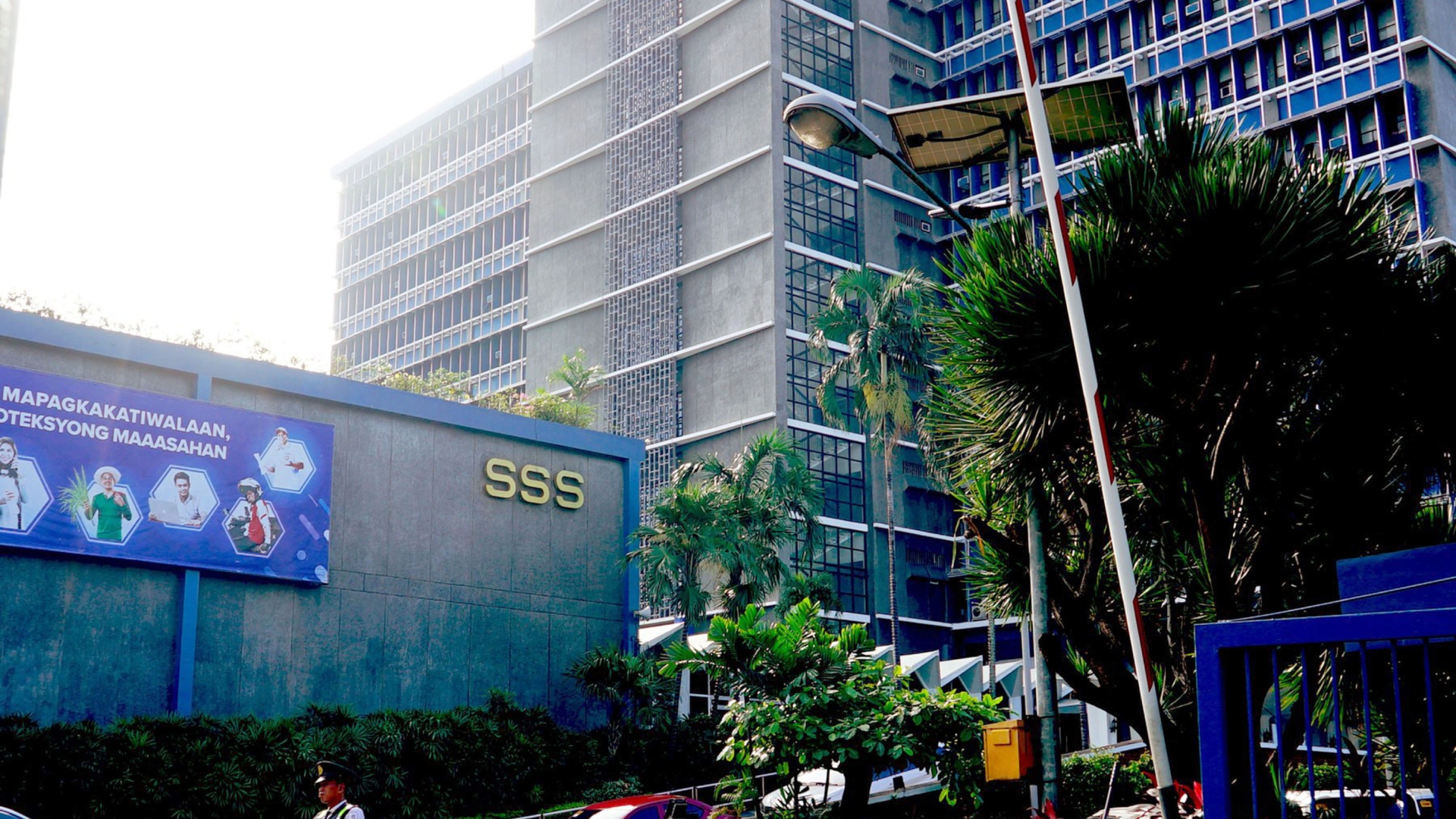 MAY BAHID-PULITIKA? Pagkontra Sa SSS Contribution Hike, Kinuwestyon Ni ...